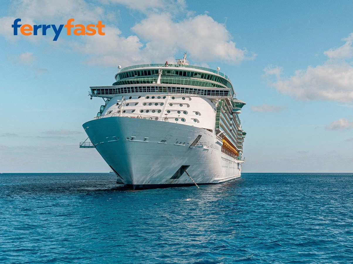 Πώς να κάνετε το ταξίδι σας με πλοίο μια αξέχαστη εμπειρία και να αποφύγετε την πλήξη • FerryFast